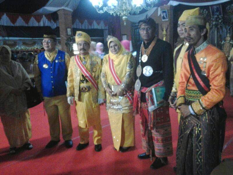 "SULTAN MELAKA DARUL ISLAM" OFFICIAL BLOG: PENYERAHAN DAN PEMAKAIAN ...