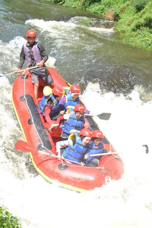 Fatin Liyana: Rafting at Sg Palayangan, Situ Cileunca Pangalengan ...