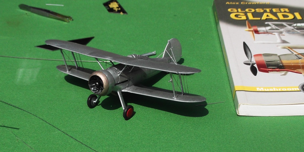 FalkeEins - a modelling blog: "rigging" the Gladiator in 1:72nd scale (5)