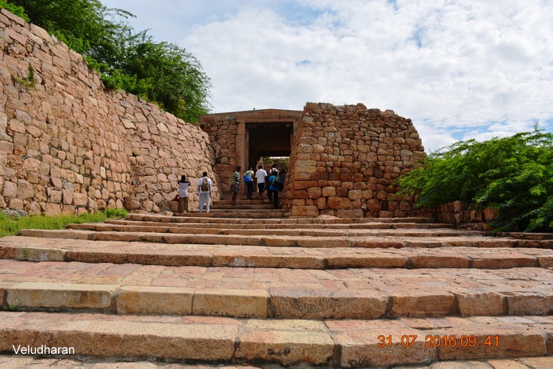 VELUDHARAN TEMPLES VISIT : The Ten Entrances of Sankagiri Fort, A ...
