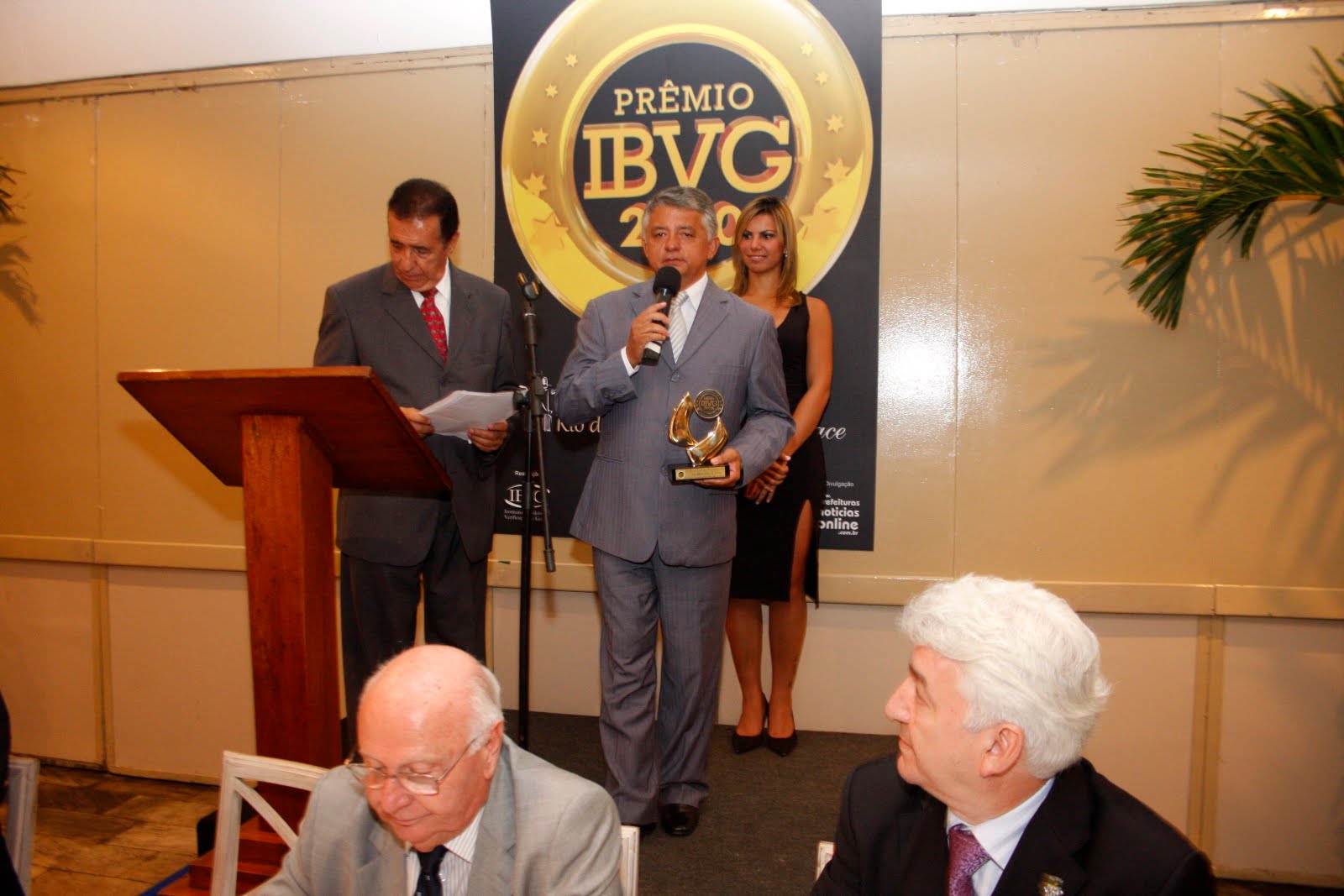 PORTAL LESTE MARANHENSE: IBVG premiou os melhores prefeitos do Brasil ...