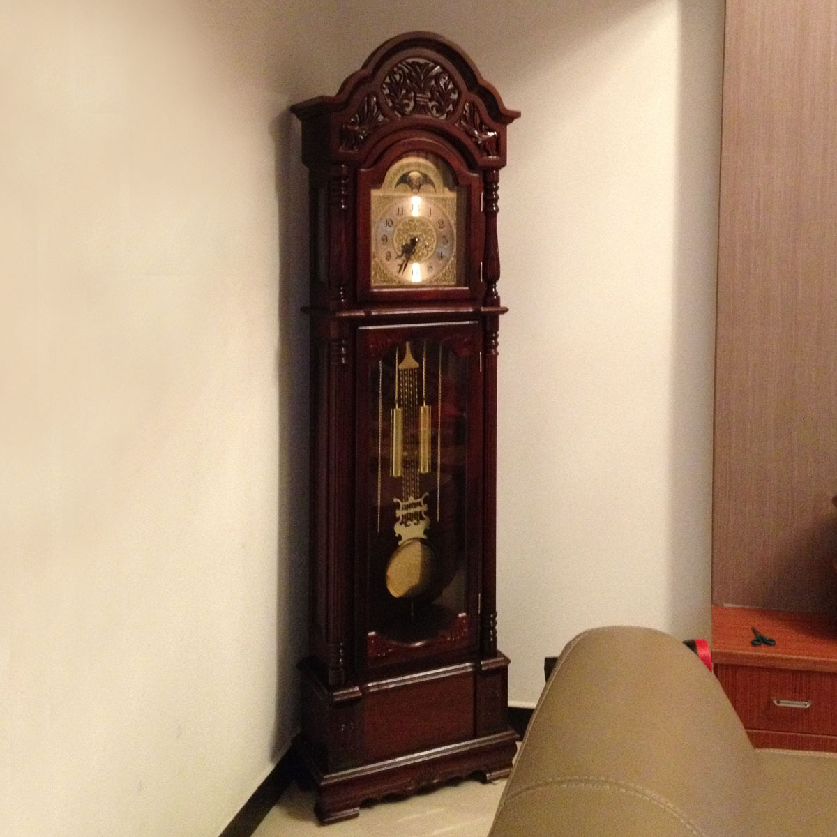 Coronel Von Rohaut: Reloj mecánico, de pié, con péndulo