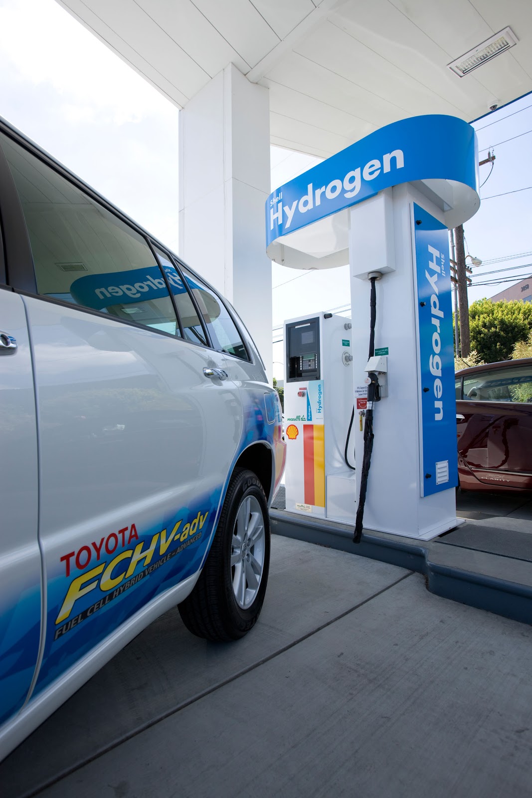Όμορφος Κόσμος...: First Pipeline-Fed Hydrogen Refueling Station Opens ...