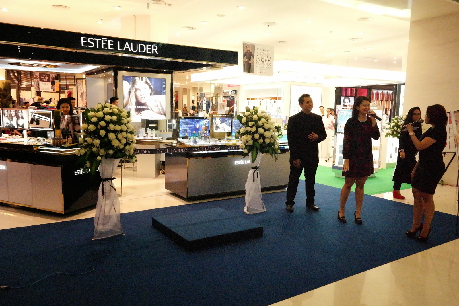 Event Report : Estee Lauder High Touch Luxury Counter Design ...