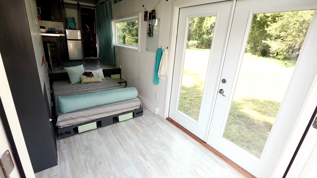 TINY HOUSE TOWN: Pop Up Shop Tiny House (200 Sq Ft)