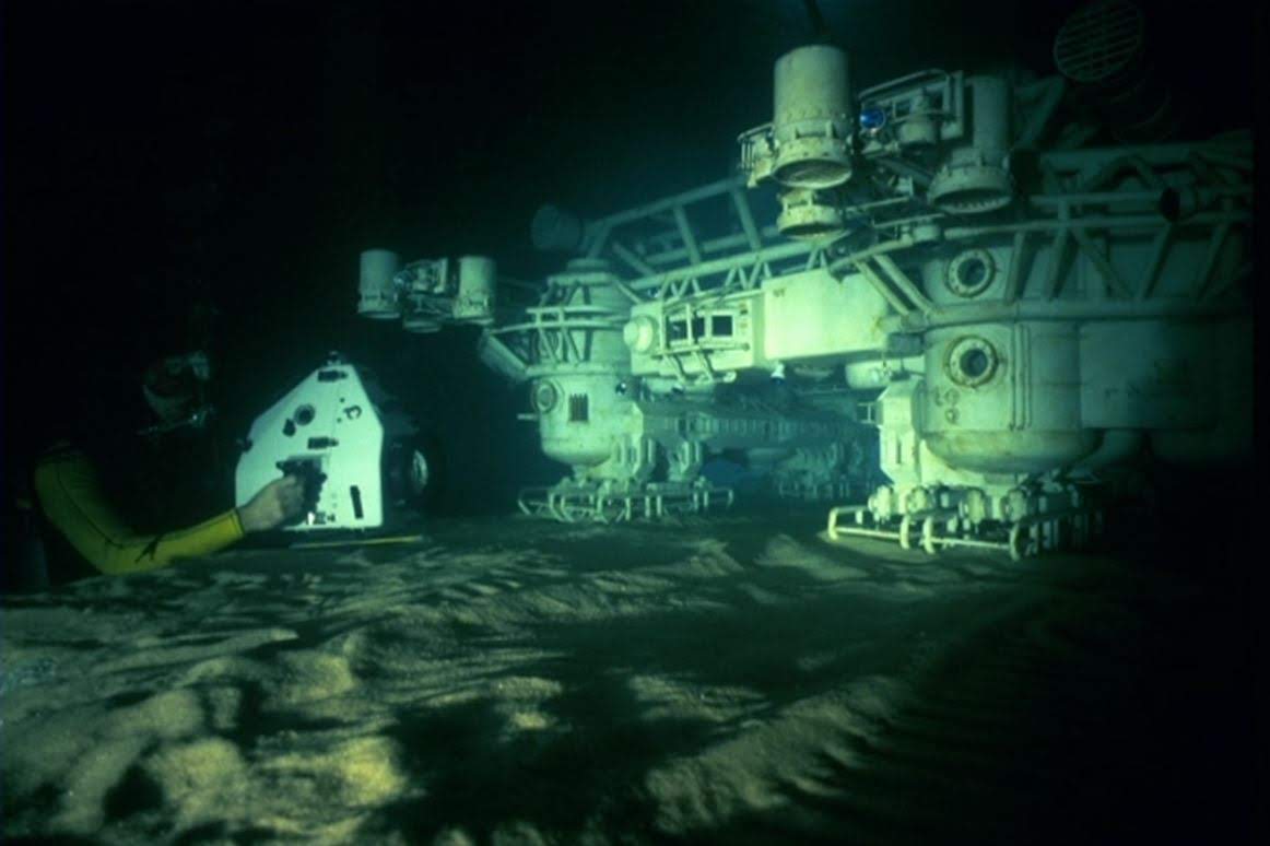 model ships in the cinema: The Abyss 1989 Part 1