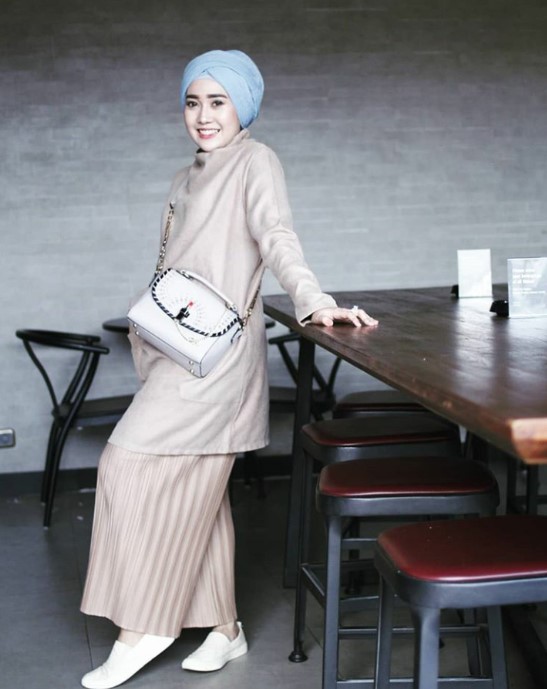 √ 25 Model Hijab Turban Modern Paling Hitz Kekinian yang Wajib Kamu ...