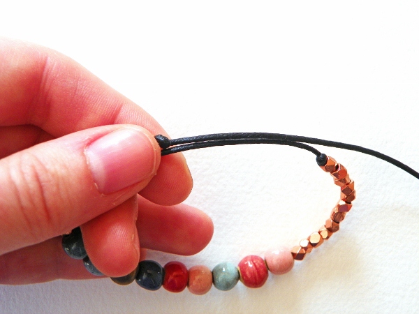 Art Bead Scene Blog: Free Tutorial: Sliding Knot Adjustable Bracelet