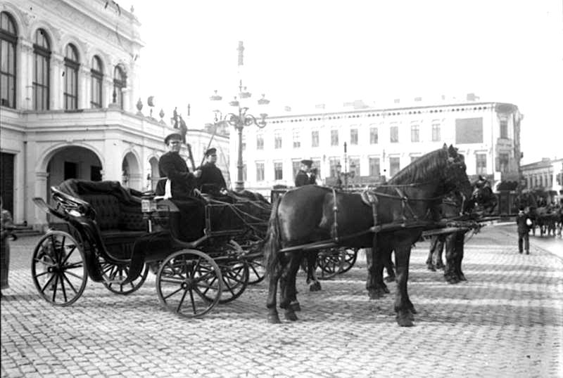 Plimbari cu trasura | Bucurestii Vechi si Noi