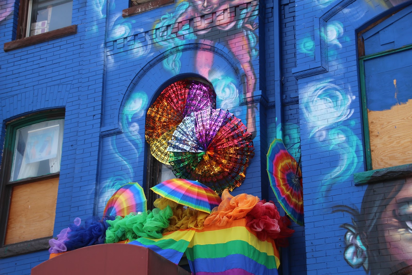 JUNK BOAT TRAVELS: Toronto PRIDE murals JUNK BOAT TRAVELS: Toronto PRIDE murals