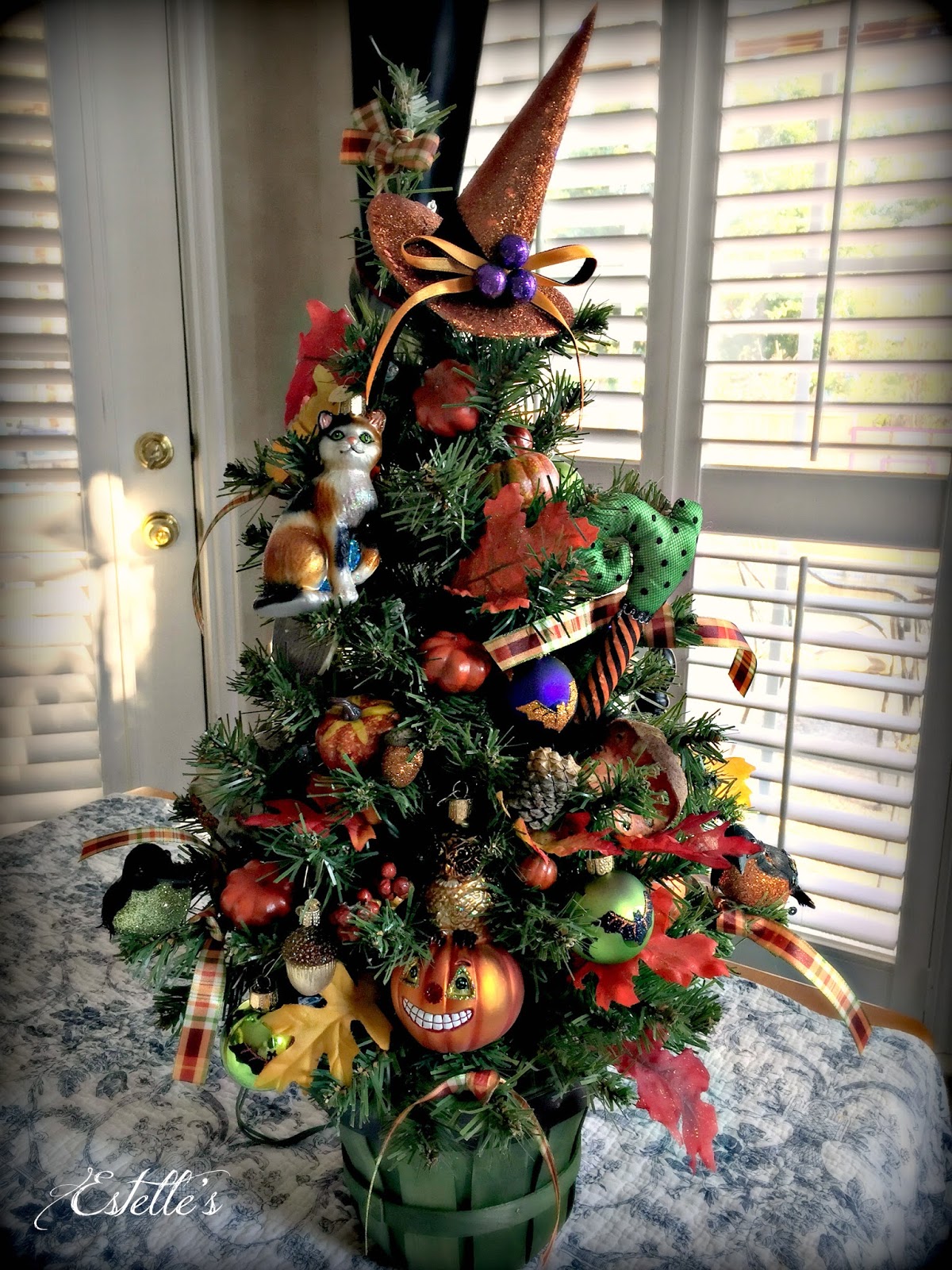 Estelle's: THE HALLOWEEN TREE....DID YOU MAKE YOURS YET?
