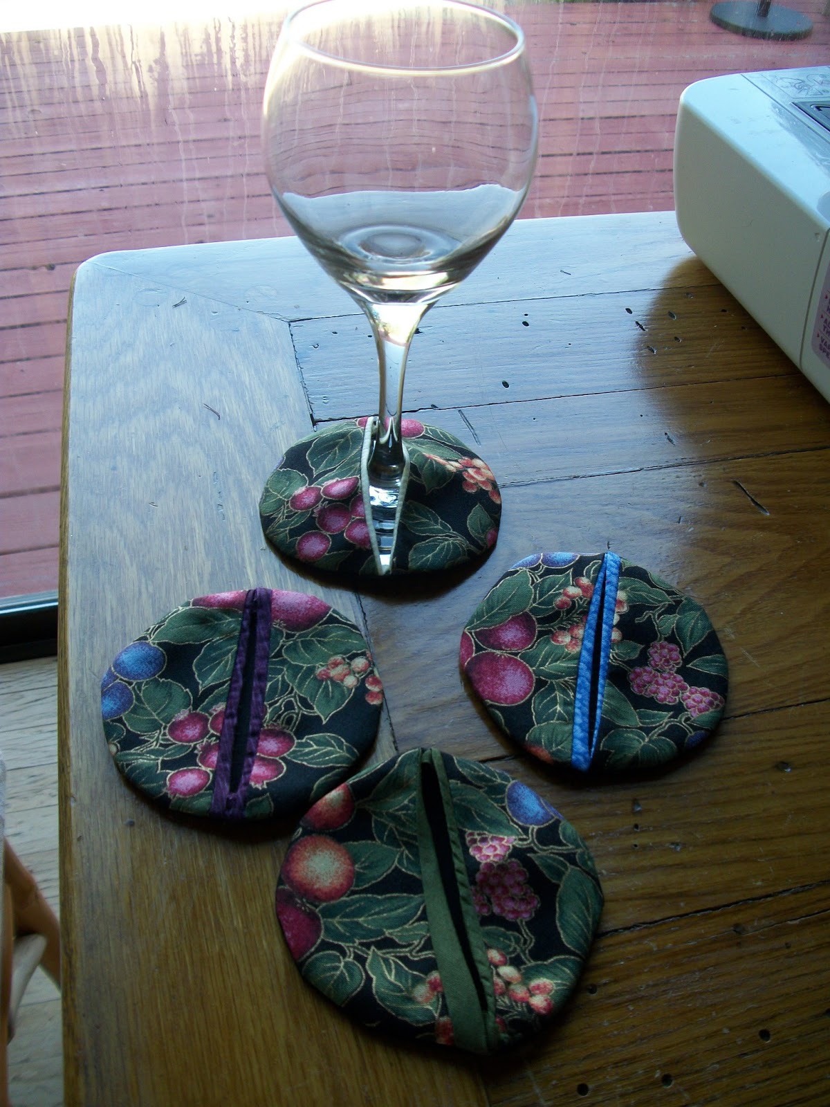 Dee-Re-News: Glass Slippers