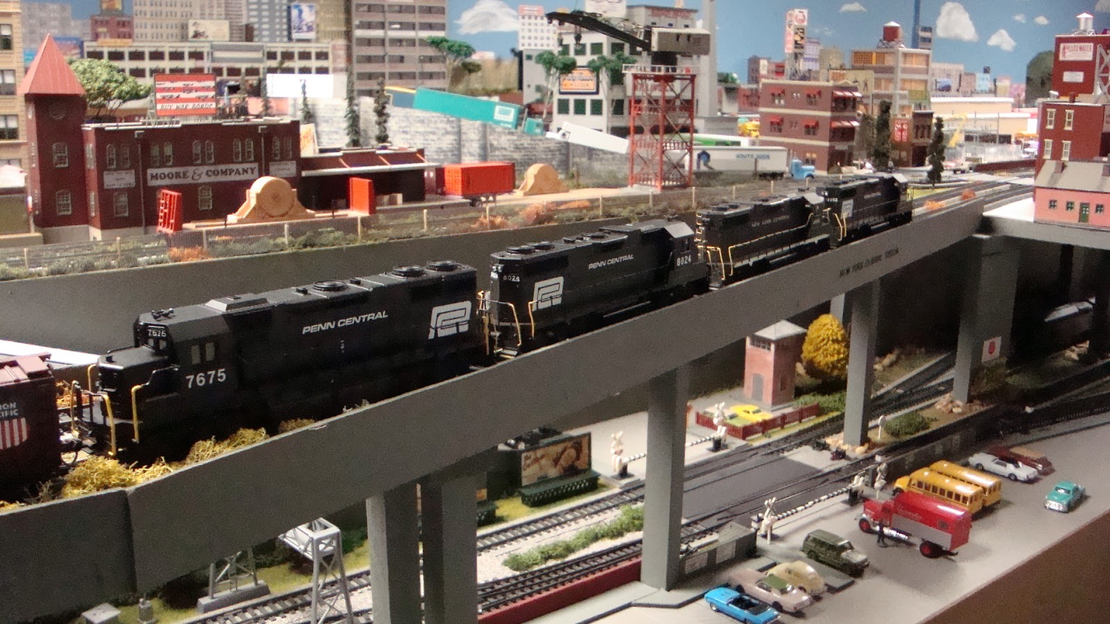 New York Central Train Layout: Another Penn Central GP38-2 Project