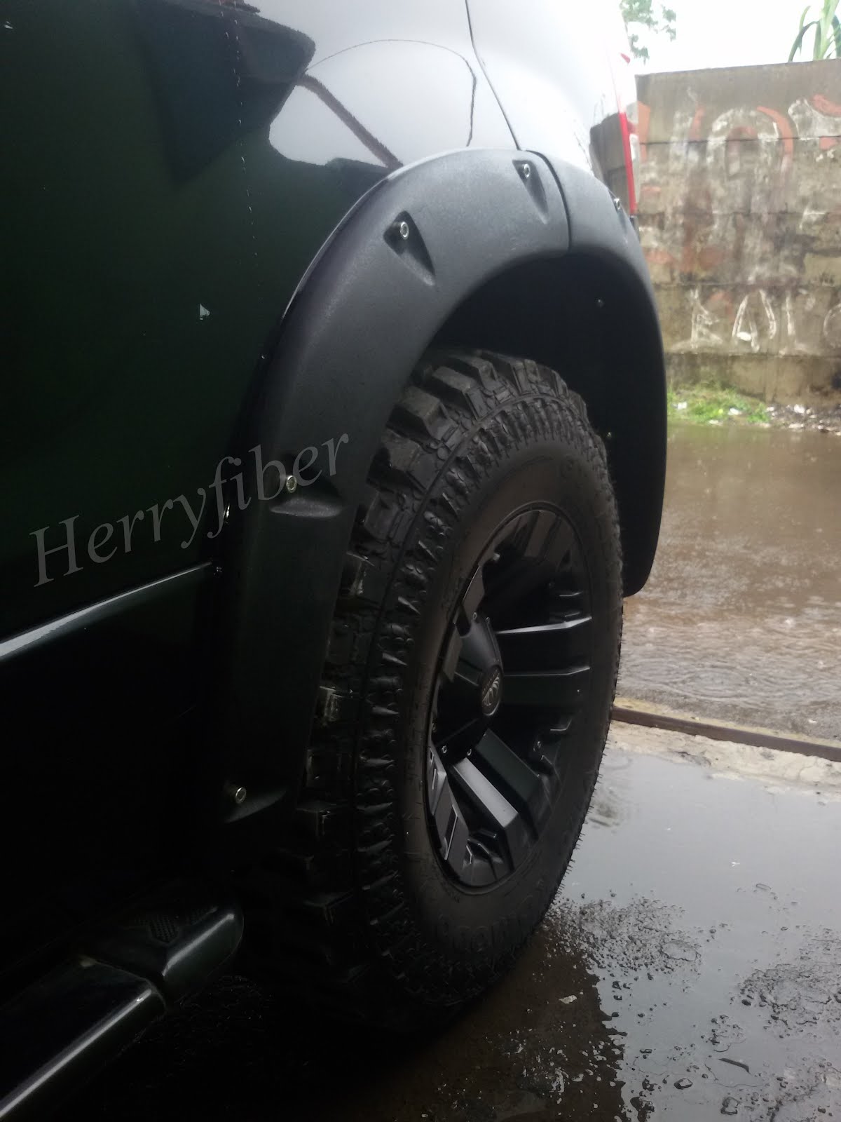 OVER FENDER & GRILL GRAND VITARA: Over Fender Mitsubishi Xpander Slim