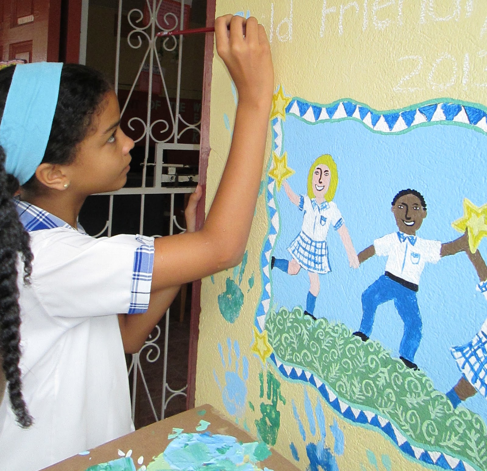 Island Dispatches : Child Friendly School Mural