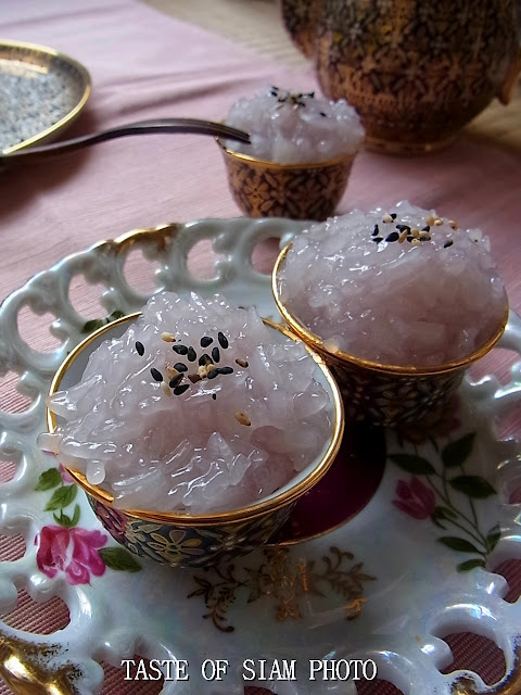 Khao Niew Kaew (ข้าวเหนียวแก้ว) - Taste of Siam
