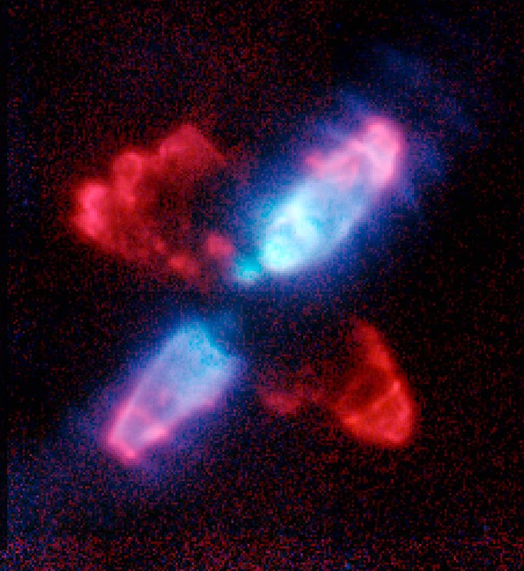 Universo: The Egg Nebula (CRL 2688) in Infrared Light