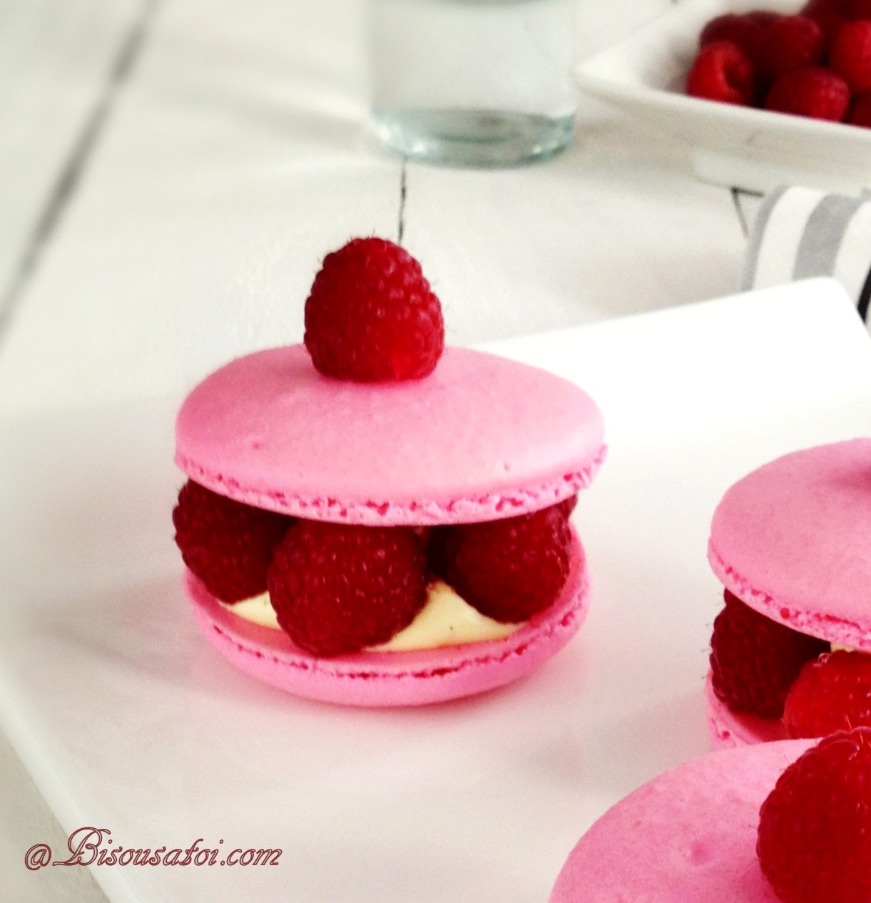 "Ispahan" Rose Macaron - Bisous À Toi