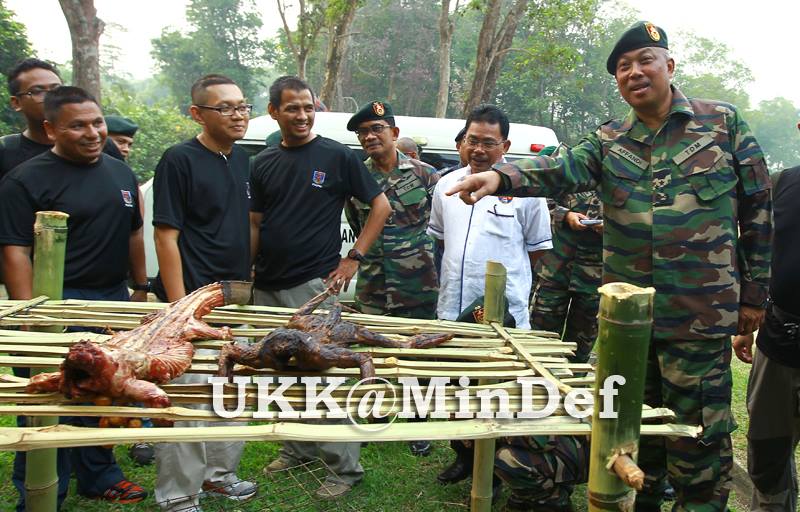 MAKAN BIAWAK DI PROGRAM HARI MEDIA KEMENTERIAN PERTAHANAN