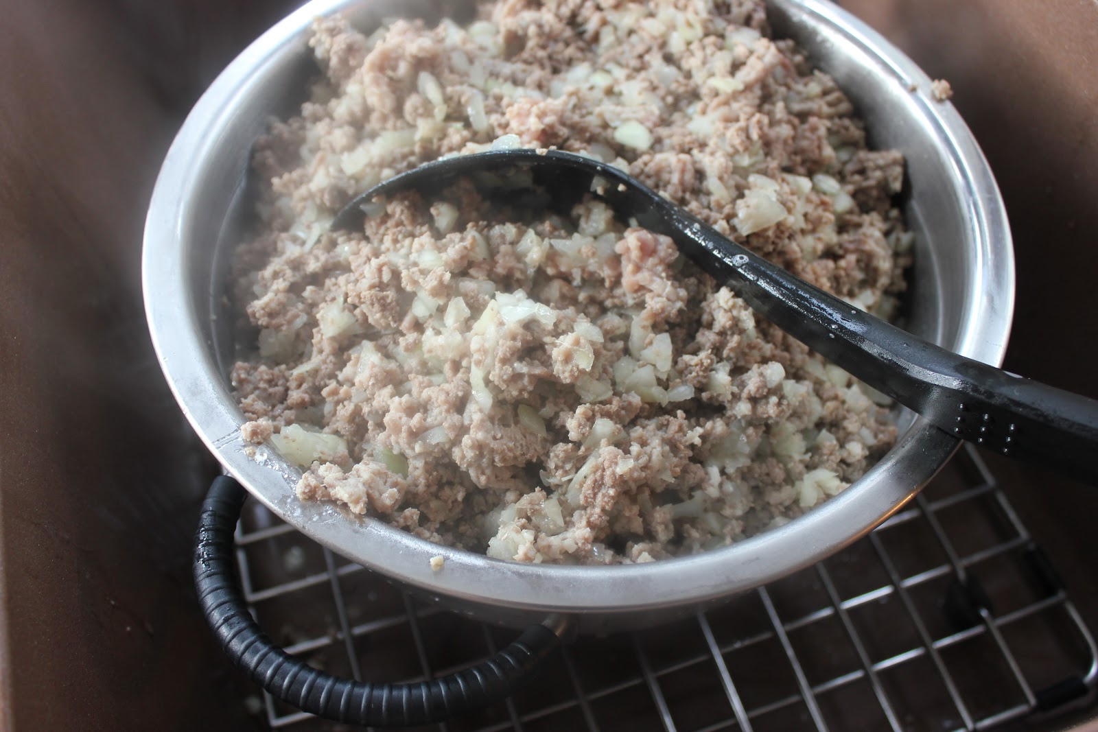 Sisters Luv 2 Cook: Tourtiere