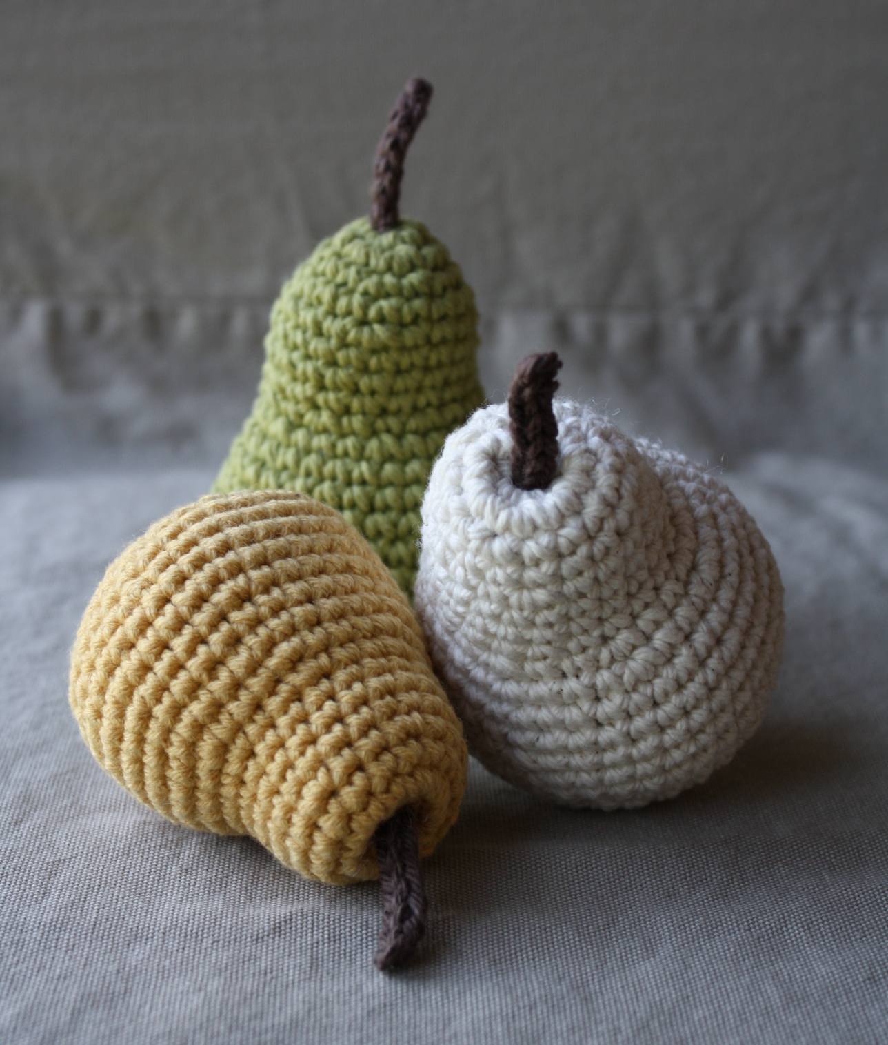 UMELECKY : Acorns, Pears & Pods