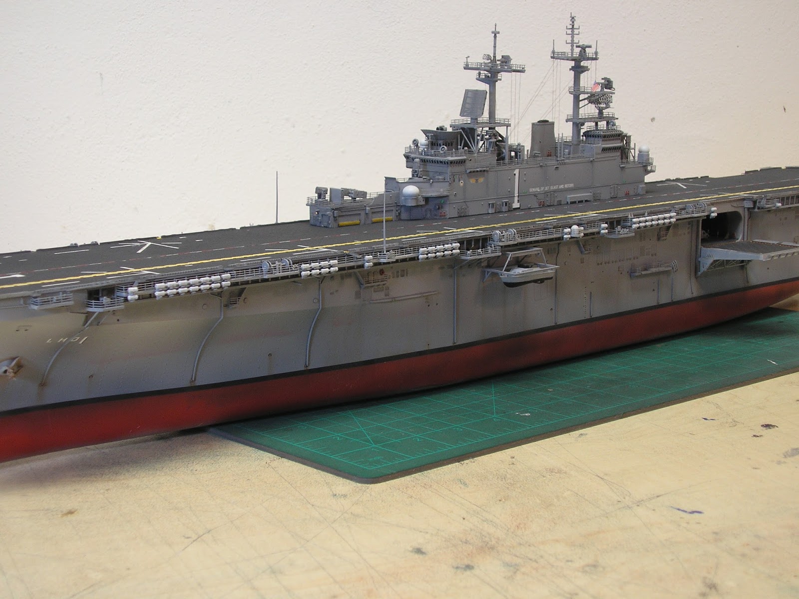 Mikrokosmos: USS Wasp LHD-1 Gallery Models, 1/350