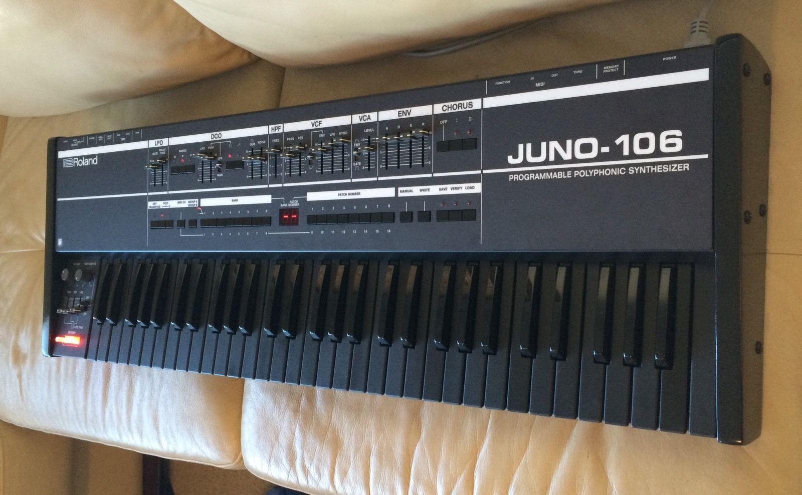 MATRIXSYNTH: SynthSpa Custom Black Roland Juno-106