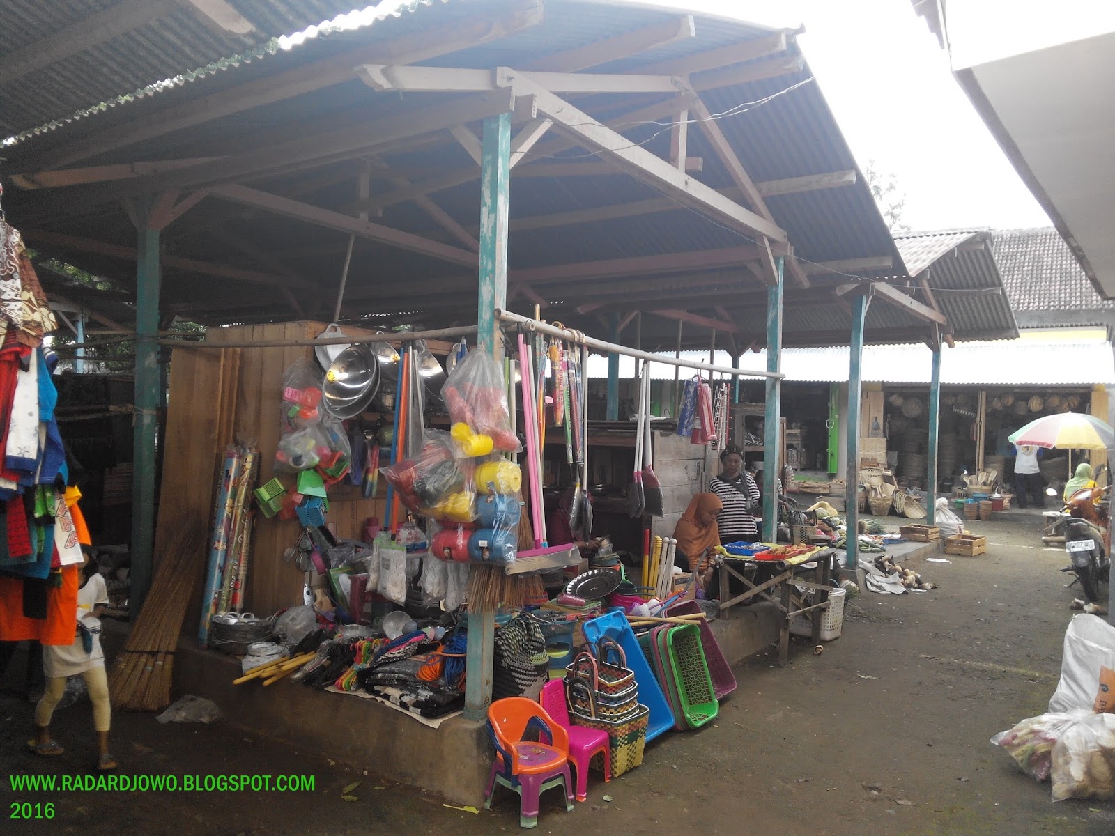 [FOTO] Pasar Geduro Ngrambe - RADAR DJOWO