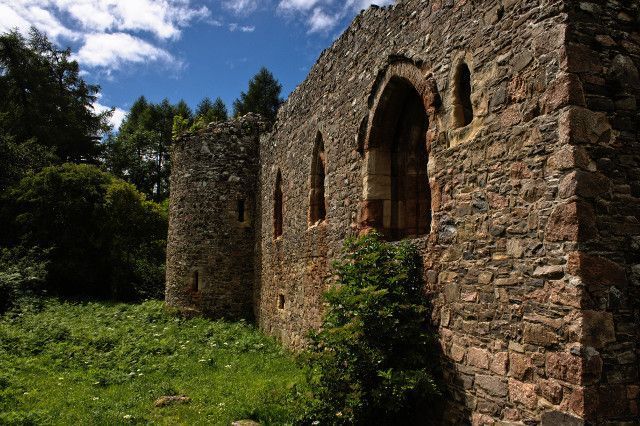 Domesticated: Rait Castle & Barevan Graveyard: Raven's Photographs