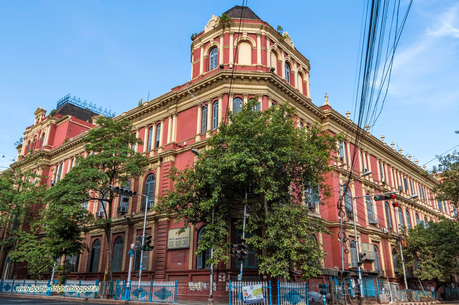 The Concrete Paparazzi: Spence's Hotel and The Treasury Building