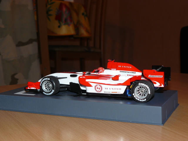 KYOSHOSAN: Beautiful Custom Mini-Z F1