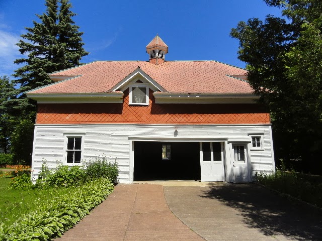 How to Love Where You Are and Eat Where the Locals Eat!!: CATCHING UP ...