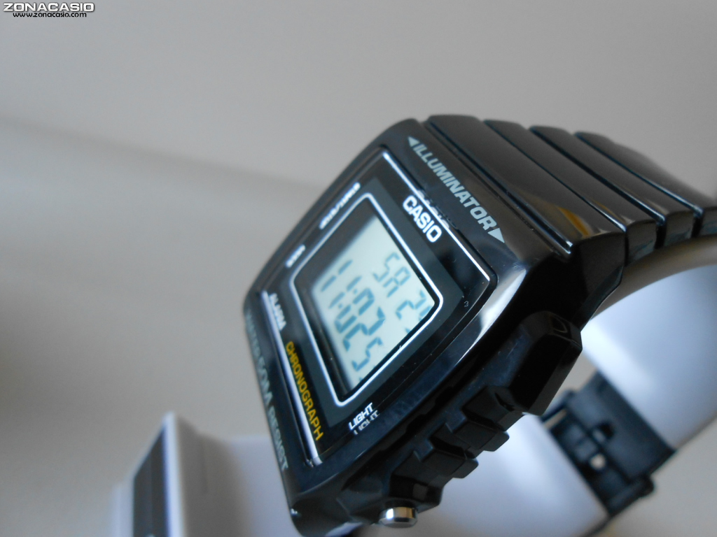 Zona Casio: Prueba: Casio W-215, el reloj que reescribe la historia