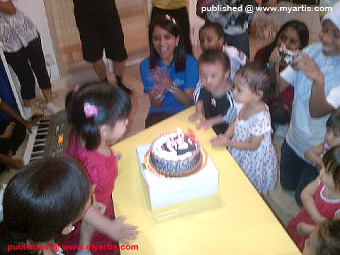 MYARTIS.COM | MYARTIS | MY | ARTIS: HAPPY BIRTHDAY ENGKU ALEESYA..!