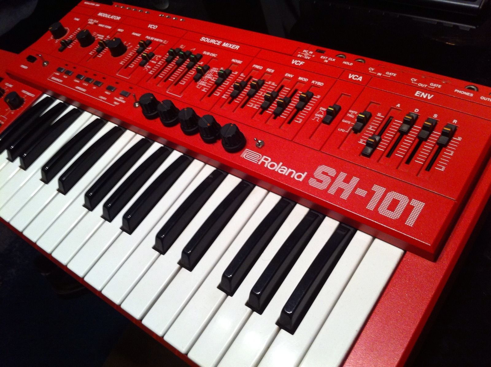 MATRIXSYNTH: Red Roland SH-101 with Mods