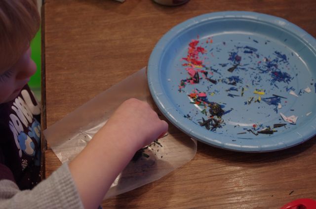 Mama's Boys: Melted crayon sun catchers