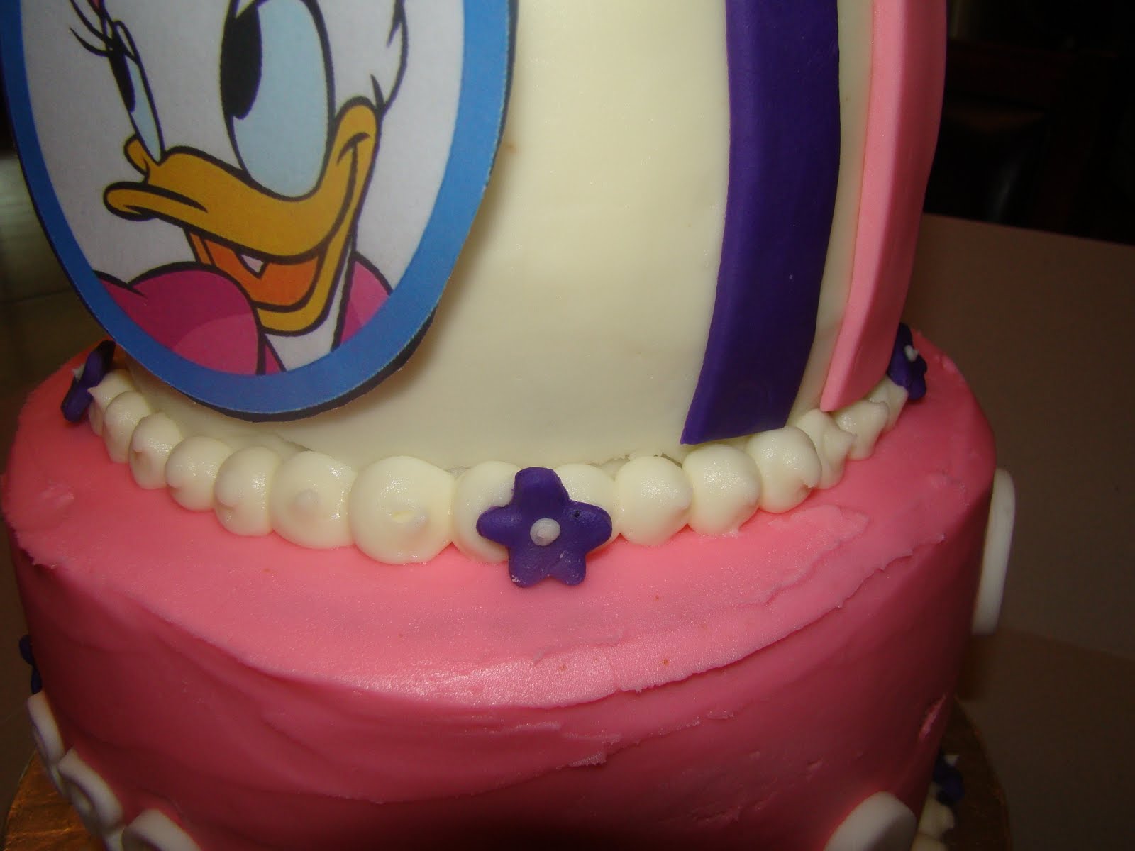 Simply Cake: Daisy Duck Birthday Cake