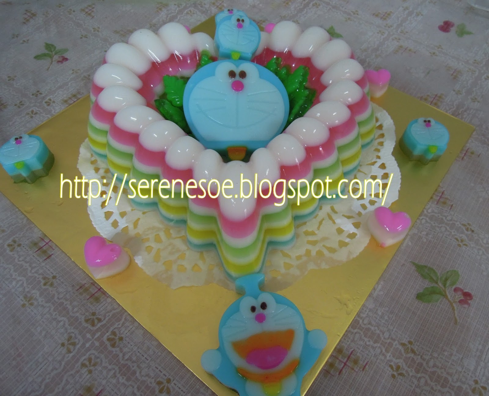 微笑的彩虹: 小叮当龙眼燕菜蛋糕～ Doraemon Longan Jelly Cake～ Pudding Agar-Agar Doraemon