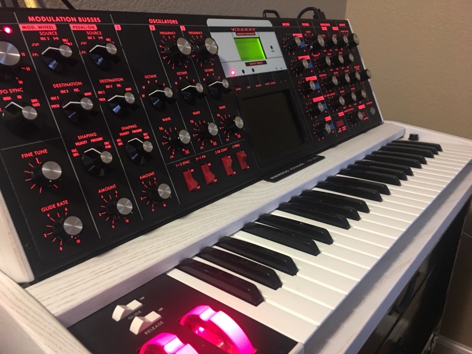 MATRIXSYNTH: Red on White Washed Moog Minimoog Voyager Performer ...