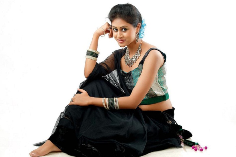 INDIAN BEAUTIES: MARIA JOHN