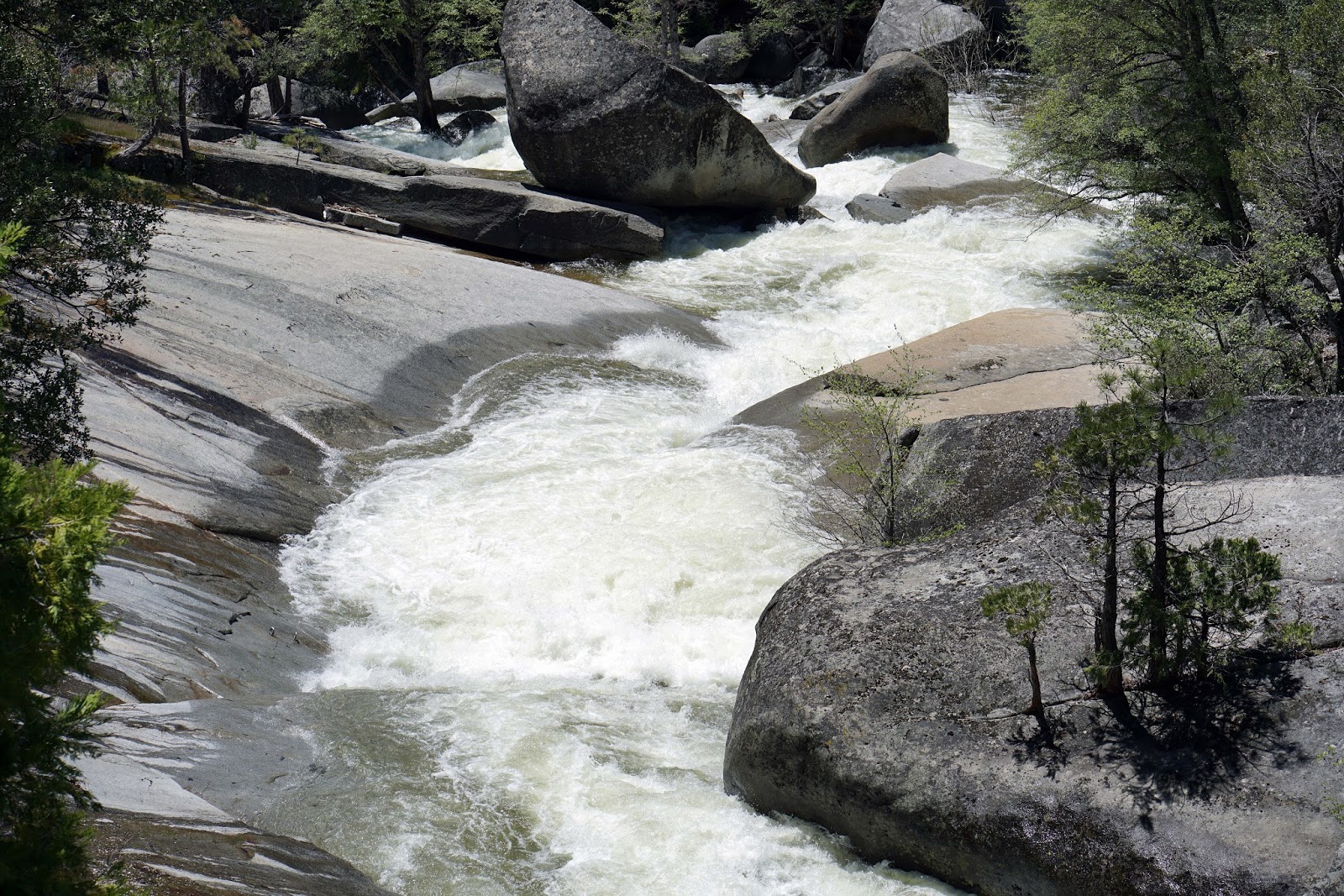 Mid Sierra Musings: Mile High Overlook and Mammoth Pool Reservoir