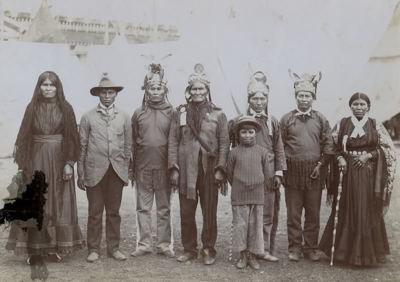 White Wolf : Rare archive photos of Geronimo you may not have seen before