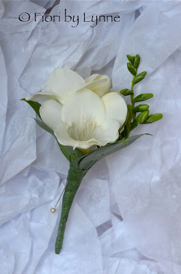 Wedding Flowers Blog: April 2013