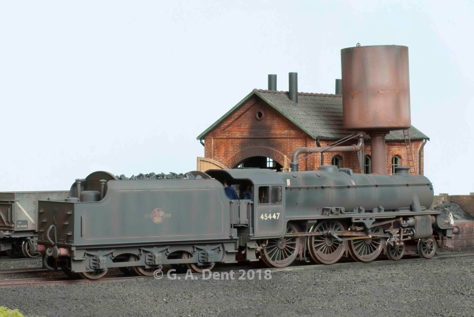 HORNBY 'BLACK FIVE' 3