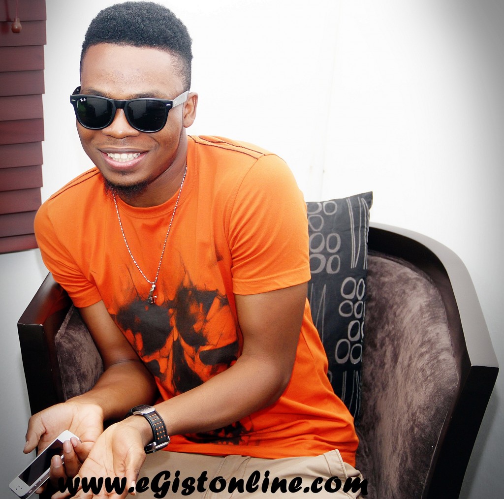 DEMYLADE FILMMAKERS: OLAMIDE Misses His Line While Performing Durosoke ...