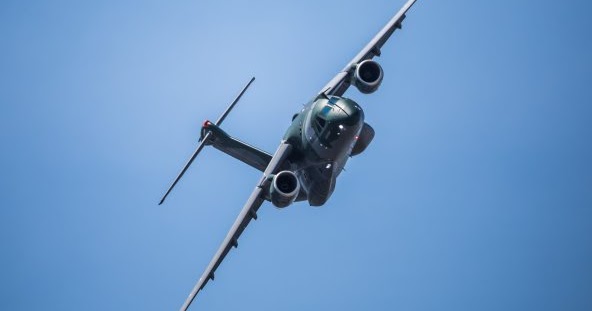 Military and Commercial Technology: Embraer KC-390 Successfully ...
