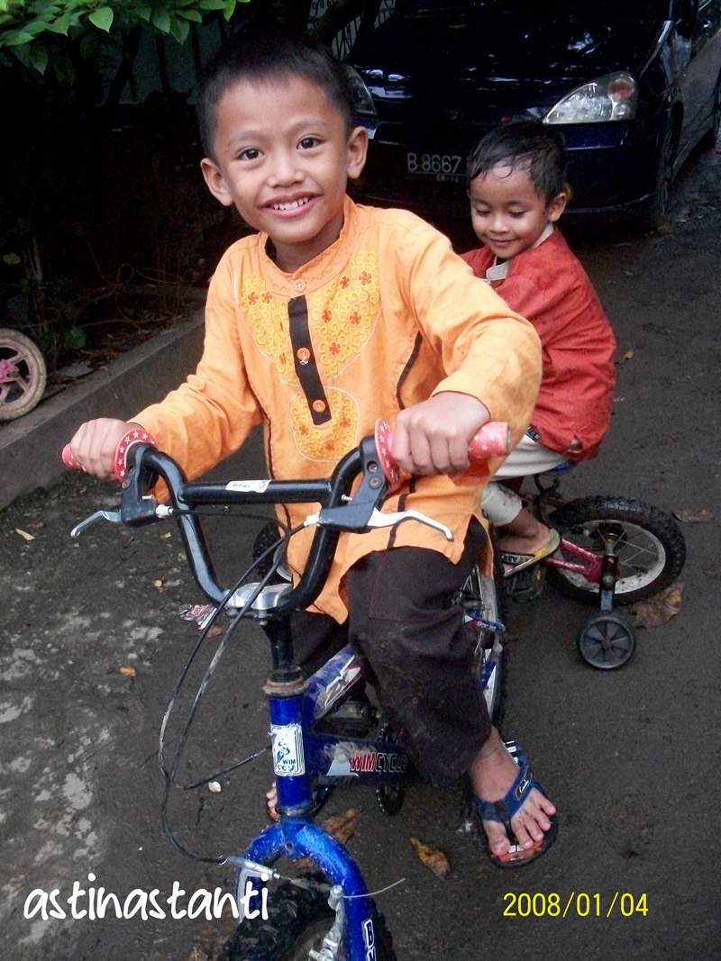 Buku Harian Anak-Anak: Melatih Keberanian pada Anak dengan Bermain Sepeda