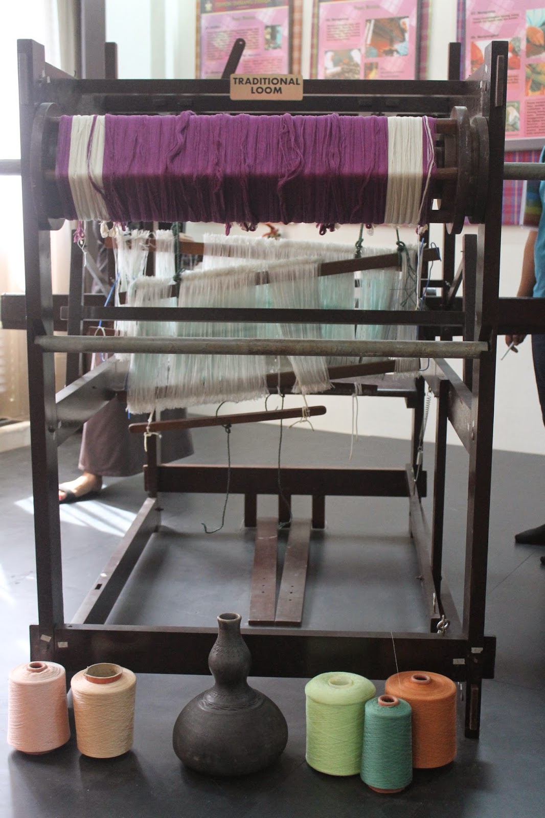 PUSAT KECEMERLANGAN TENUN PAHANG DIRAJA KAMPUNG SOI: PERALATAN TENUNAN