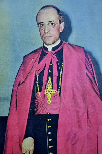 Orbis Catholicus Secundus: Papa Pacelli for Saint!