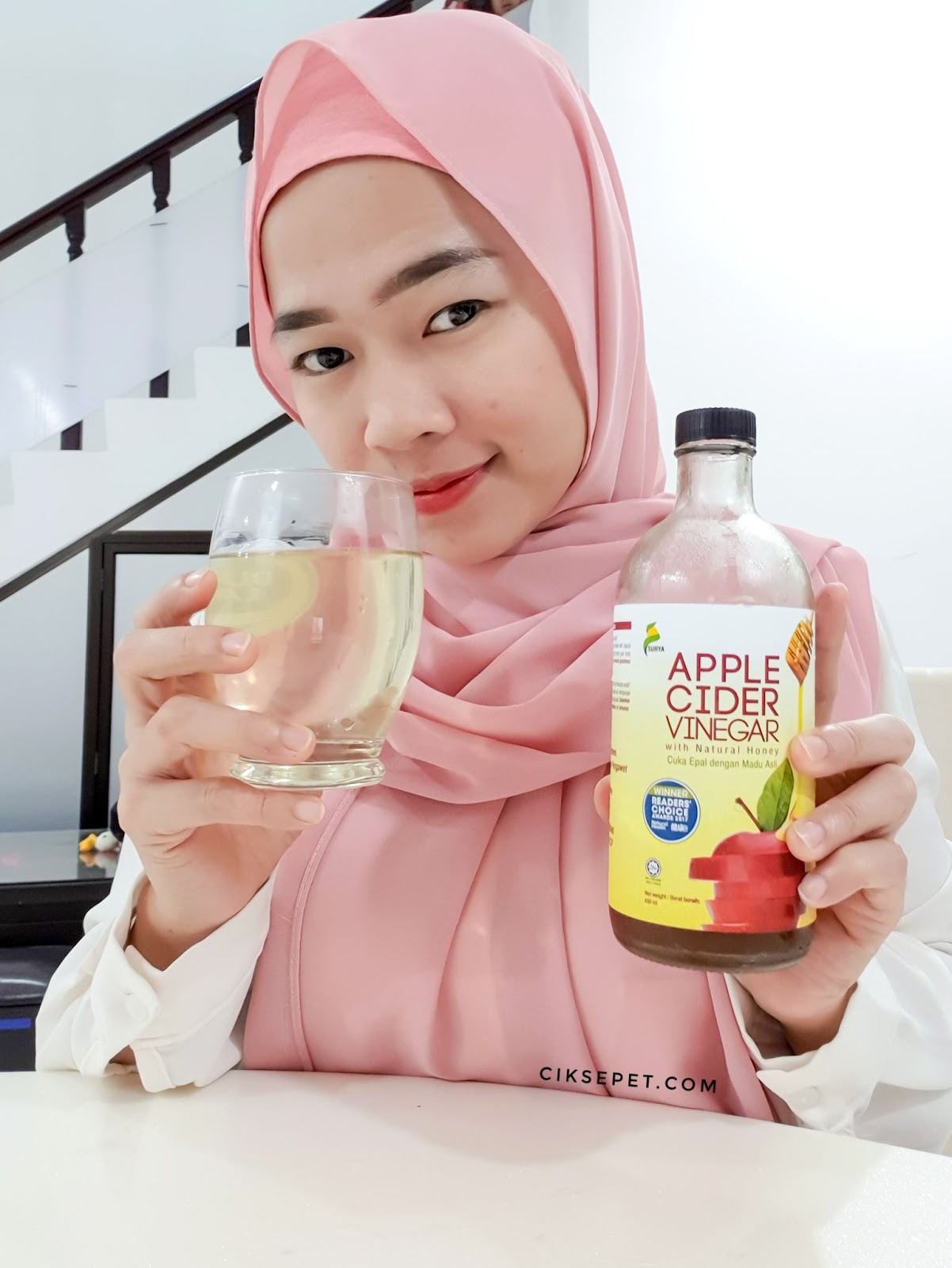 SURYA APPLE CIDER VINEGAR Bantu Melegakan Perut Kembung | Cerita Budak Sepet
